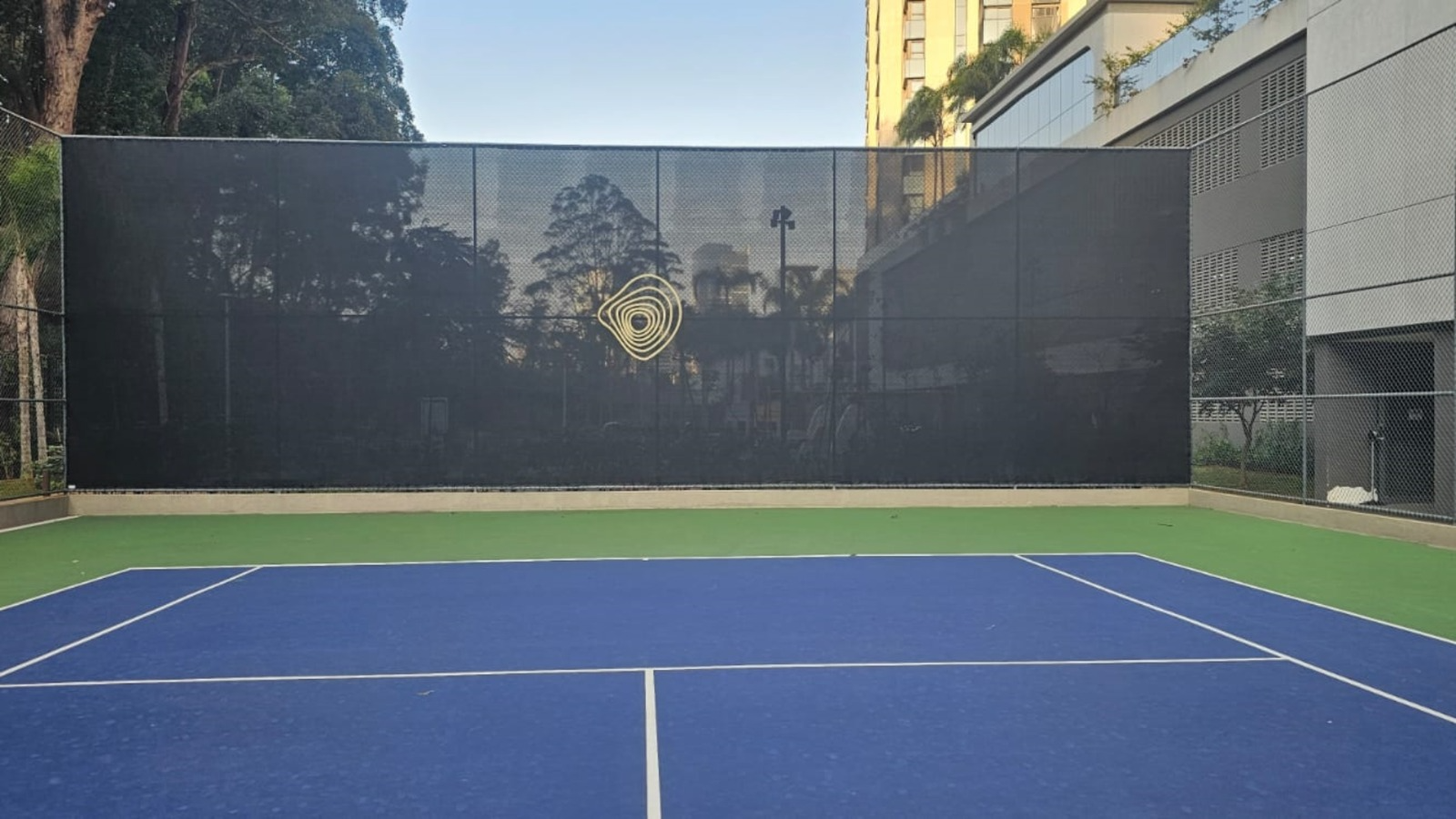 Tela Fundo de Quadra - Telas de Sombreamento para Quadras Esportivas ...